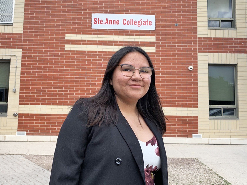 Ste Anne Collegiate valedictorian honoured to represent class of 2024 - SteinbachOnline.com ...